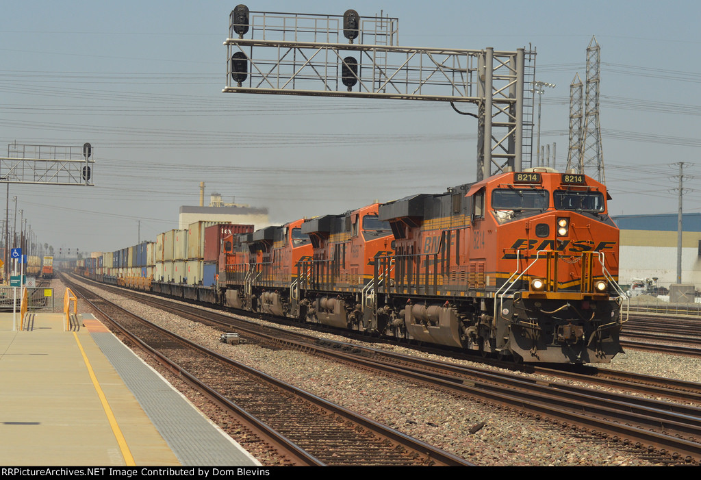 BNSF 8214
